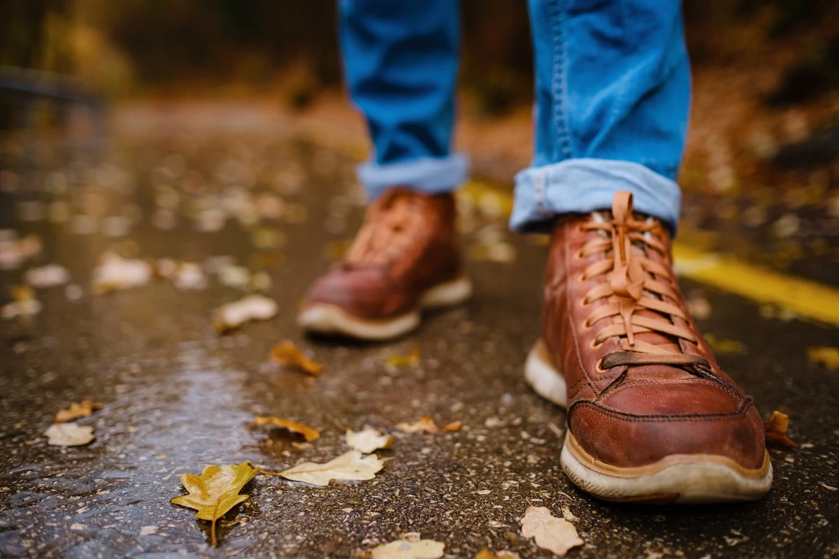 What type of work boots are the best for wet weather? - BootsGuru.com